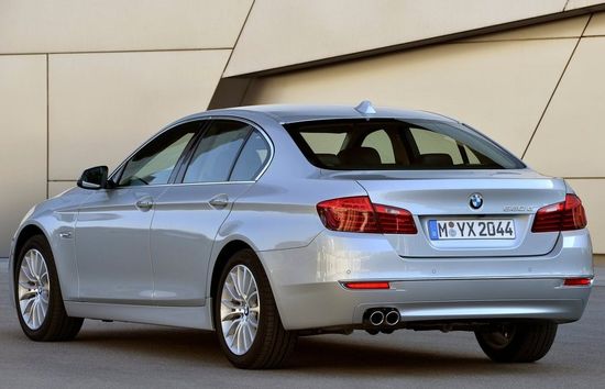 BMW 5시리즈 '리콜', 부품 결함 '야간운행' 위험